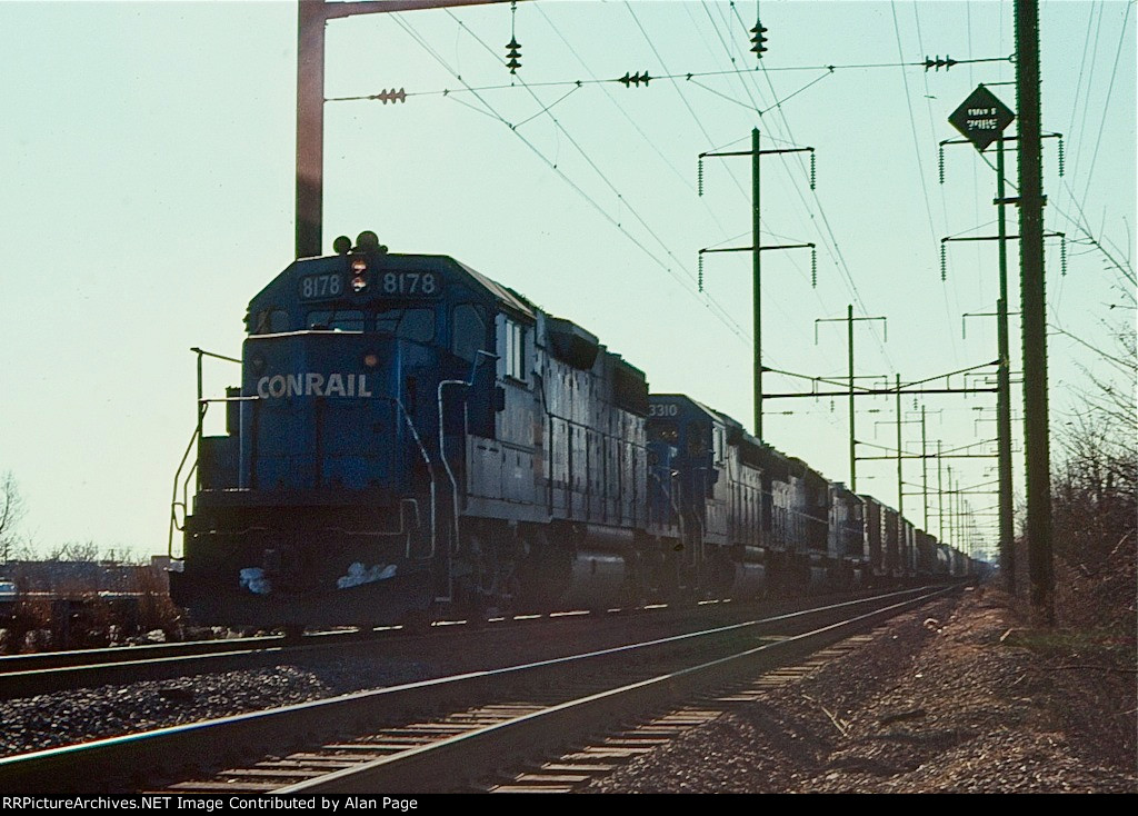 CR GP38-2 8178 leads a quartet of blue units